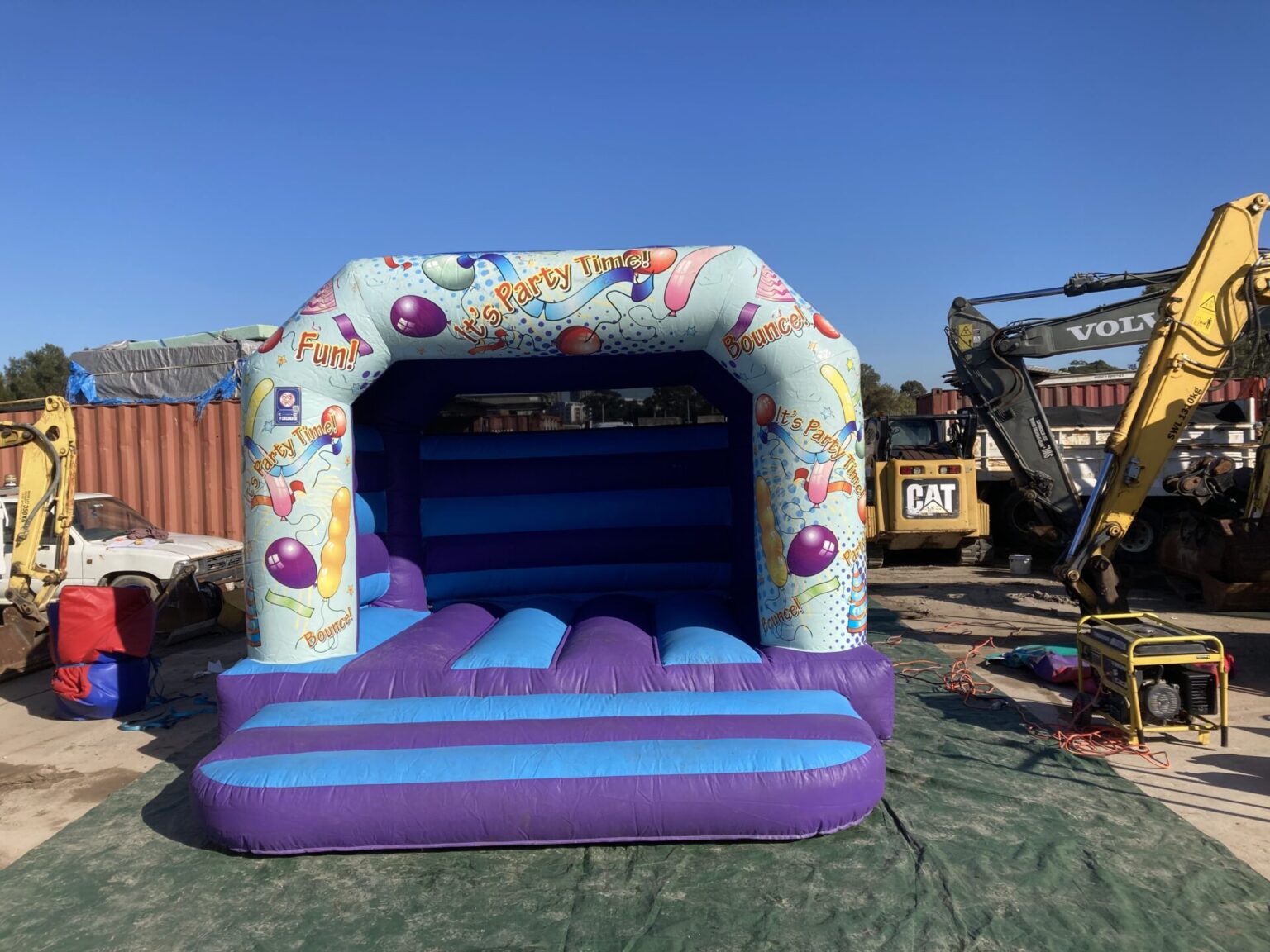 Adult Jumping Castle Hire Sydney | Ash Jumping Castles